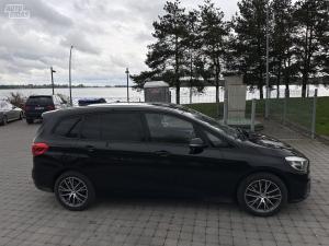 Black BMW 220 2015 in Telschi, with an engine capacity of 2.00 L and mileage of 322 thousand km for 9200 €, photo 5 on AUTOMOTO.COM.LV