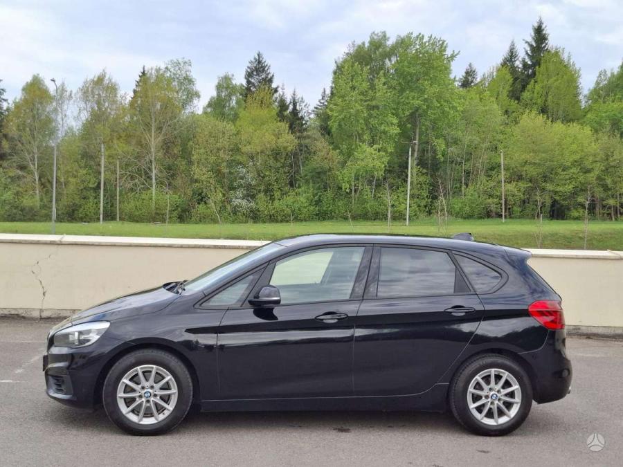 Melns BMW 220 2015 Viļņa, ar dzinēja tilpumu 2.00 L un nobraukumu 270 tūkst. km par 6400 €, foto 5 vietnē AUTOMOTO.COM.LV