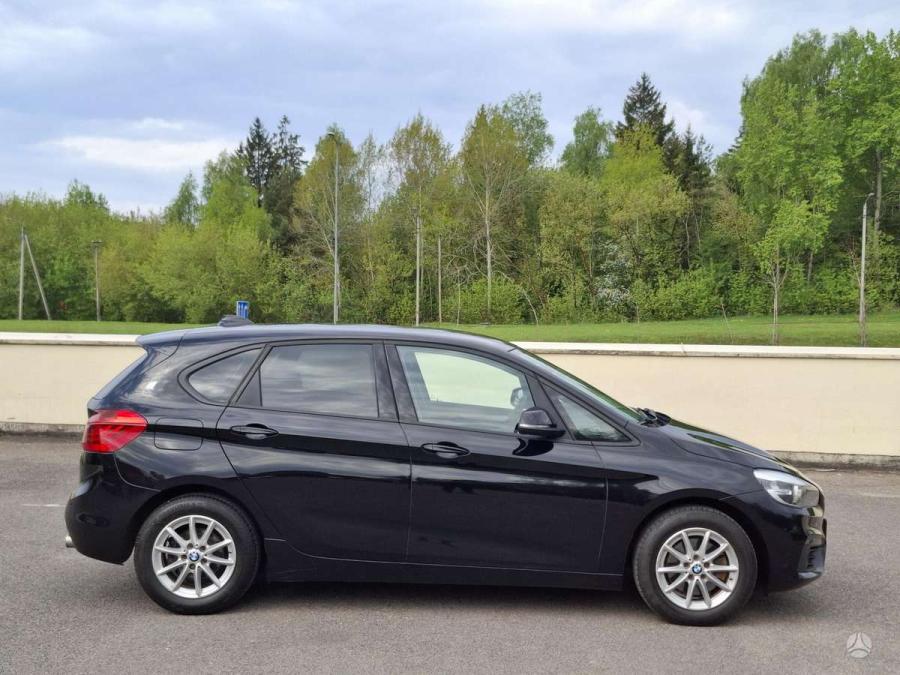 Melns BMW 220 2015 Viļņa, ar dzinēja tilpumu 2.00 L un nobraukumu 270 tūkst. km par 6400 €, foto 8 vietnē AUTOMOTO.COM.LV