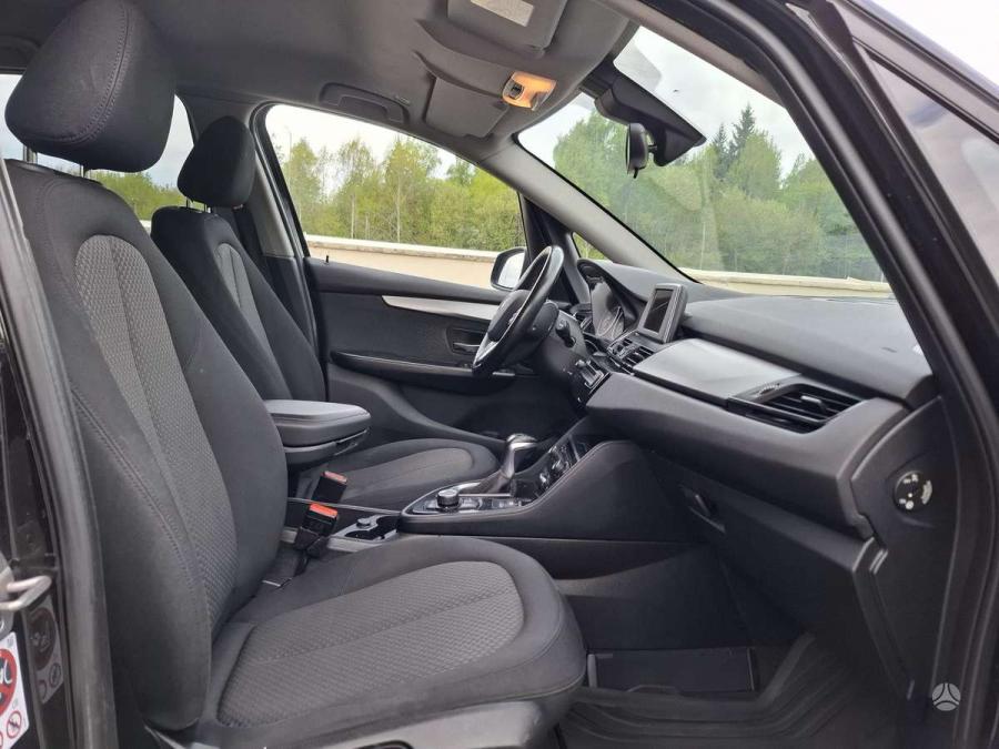 Melns BMW 220 2015 Viļņa, ar dzinēja tilpumu 2.00 L un nobraukumu 270 tūkst. km par 6400 €, foto 23 vietnē AUTOMOTO.COM.LV