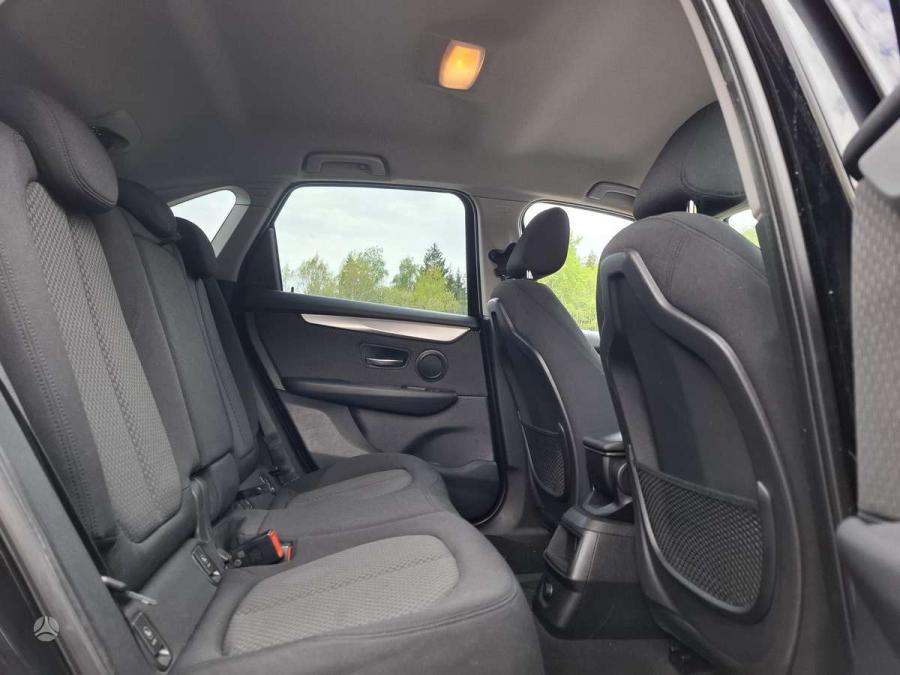 Melns BMW 220 2015 Viļņa, ar dzinēja tilpumu 2.00 L un nobraukumu 270 tūkst. km par 6400 €, foto 24 vietnē AUTOMOTO.COM.LV