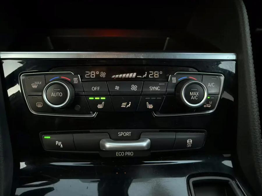Black BMW 220 2015 in Riga, with an engine capacity of 2.00 L and mileage of 187 thousand km for 4500 €, photo 14 on AUTOMOTO.COM.LV