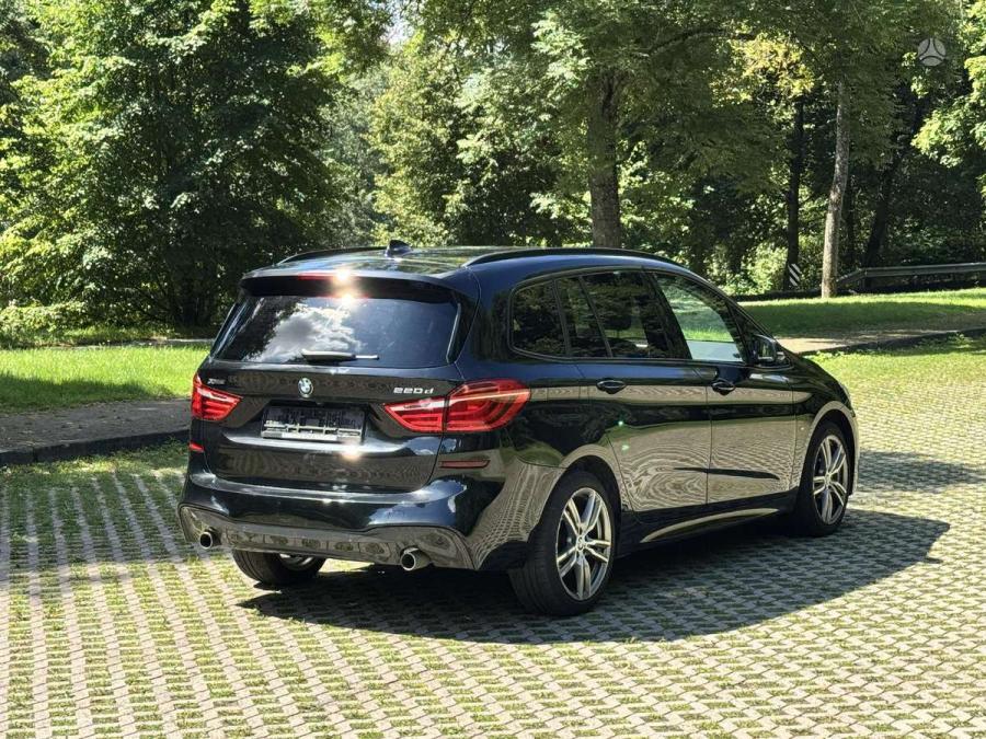 Black BMW 220 2015 in Vilnius, with an engine capacity of 2.00 L and mileage of 290 thousand km for 9850 €, photo 8 on AUTOMOTO.COM.LV
