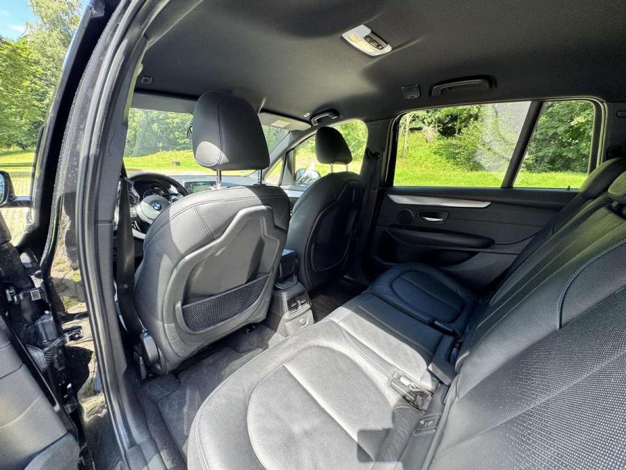 Black BMW 220 2015 in Vilnius, with an engine capacity of 2.00 L and mileage of 290 thousand km for 9850 €, photo 14 on AUTOMOTO.COM.LV