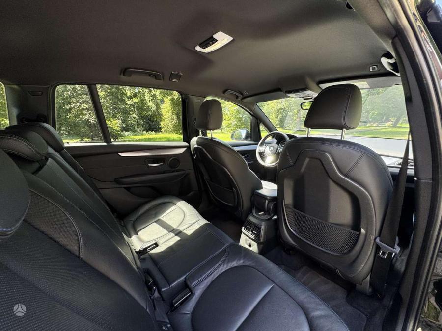 Black BMW 220 2015 in Vilnius, with an engine capacity of 2.00 L and mileage of 290 thousand km for 9850 €, photo 16 on AUTOMOTO.COM.LV