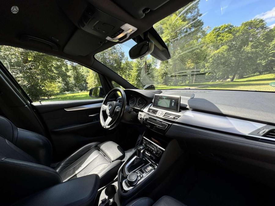 Black BMW 220 2015 in Vilnius, with an engine capacity of 2.00 L and mileage of 290 thousand km for 9850 €, photo 18 on AUTOMOTO.COM.LV