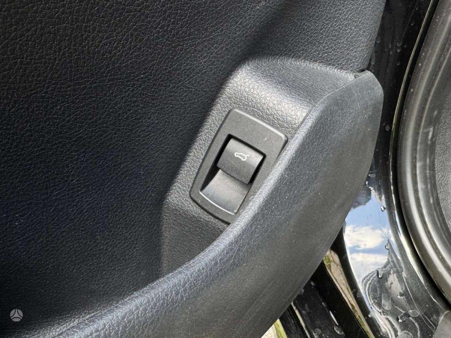Black BMW 220 2015 in Vilnius, with an engine capacity of 2.00 L and mileage of 290 thousand km for 9850 €, photo 20 on AUTOMOTO.COM.LV