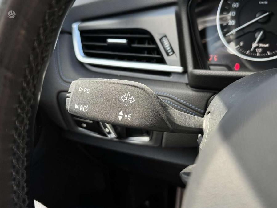 Black BMW 220 2015 in Vilnius, with an engine capacity of 2.00 L and mileage of 290 thousand km for 9850 €, photo 28 on AUTOMOTO.COM.LV