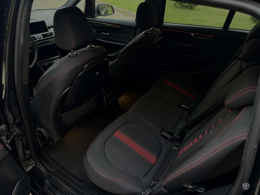 Black BMW 220 2015 in Rokiskis, with an engine capacity of 2.00 L and mileage of 219 thousand km for 8650 €, photo 26 on AUTOMOTO.COM.LV
