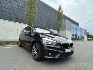 Black BMW 220 2015 in Riga, with an engine capacity of 2.00 L and mileage of 210 thousand km for 6500 €, photo 4 on AUTOMOTO.COM.LV
