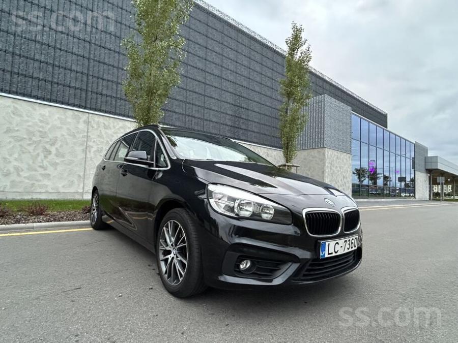 Black BMW 220 2015 in Riga, with an engine capacity of 2.00 L and mileage of 210 thousand km for 6500 €, photo 4 on AUTOMOTO.COM.LV