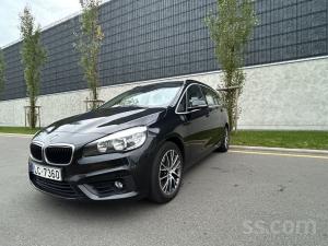 Black BMW 220 2015 in Riga, with an engine capacity of 2.00 L and mileage of 210 thousand km for 6500 €, photo 6 on AUTOMOTO.COM.LV