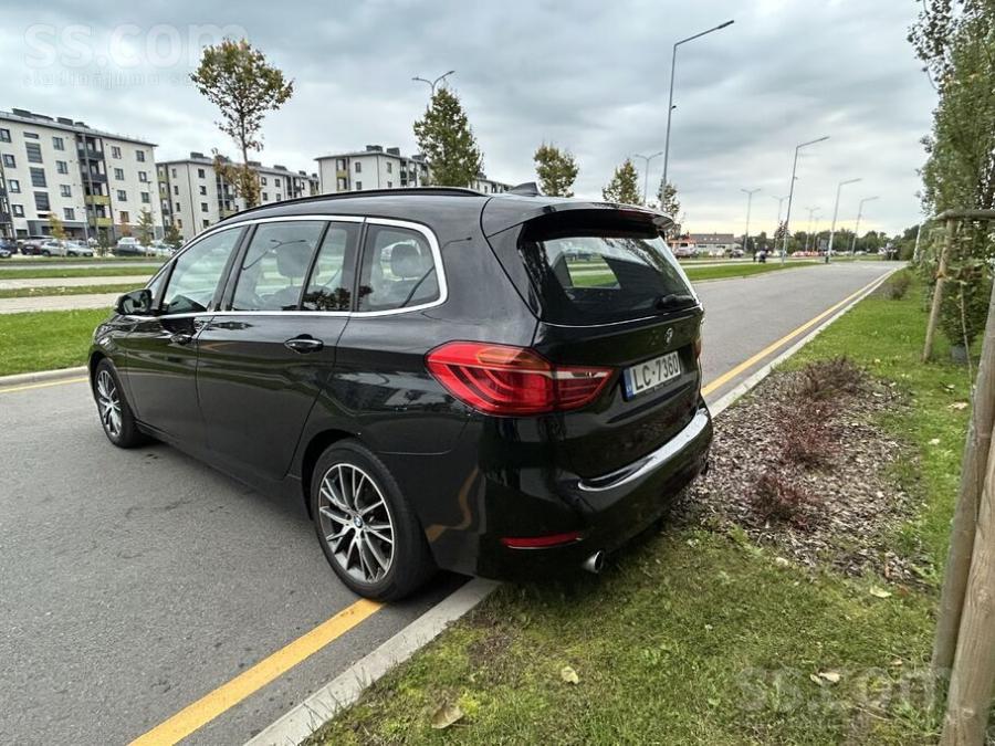 Black BMW 220 2015 in Riga, with an engine capacity of 2.00 L and mileage of 210 thousand km for 6500 €, photo 7 on AUTOMOTO.COM.LV