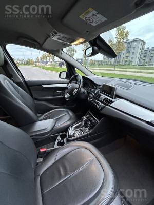 Black BMW 220 2015 in Riga, with an engine capacity of 2.00 L and mileage of 210 thousand km for 6500 €, photo 10 on AUTOMOTO.COM.LV