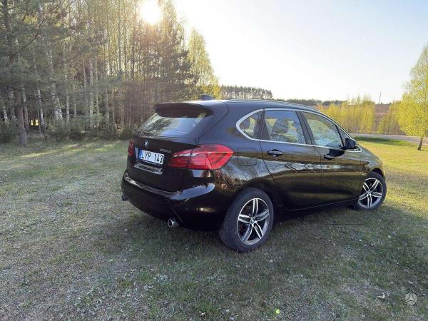 Black BMW 220 2016 in Vilnius, with an engine capacity of 2.00 L and mileage of 260 thousand km for 8800 €, photo 5 on AUTOMOTO.COM.LV