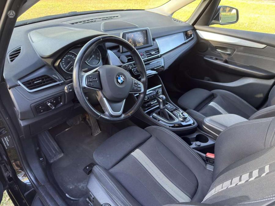 Black BMW 220 2016 in Vilnius, with an engine capacity of 2.00 L and mileage of 260 thousand km for 8800 €, photo 6 on AUTOMOTO.COM.LV