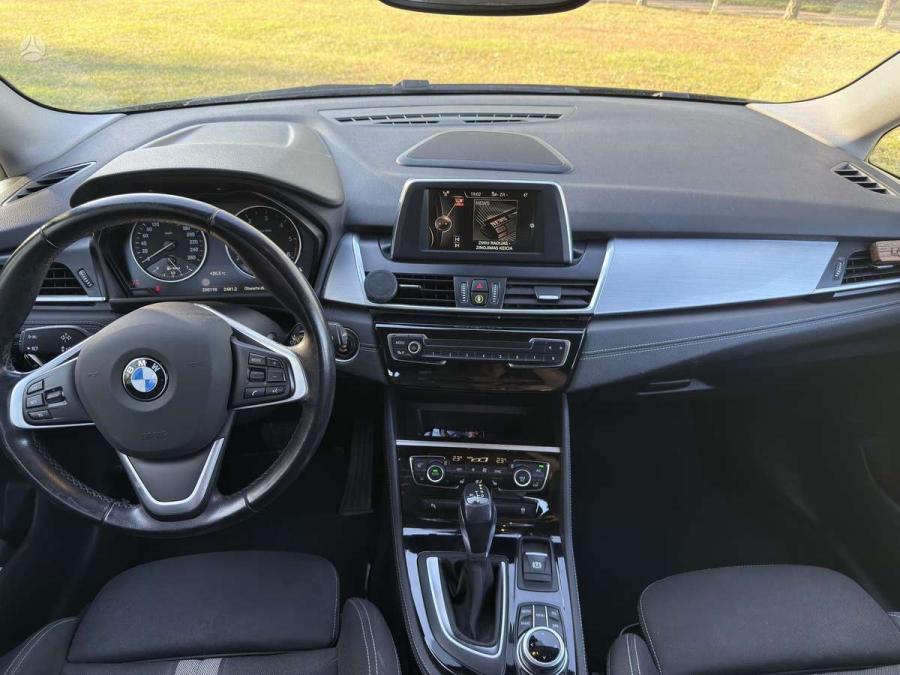 Black BMW 220 2016 in Vilnius, with an engine capacity of 2.00 L and mileage of 260 thousand km for 8800 €, photo 11 on AUTOMOTO.COM.LV