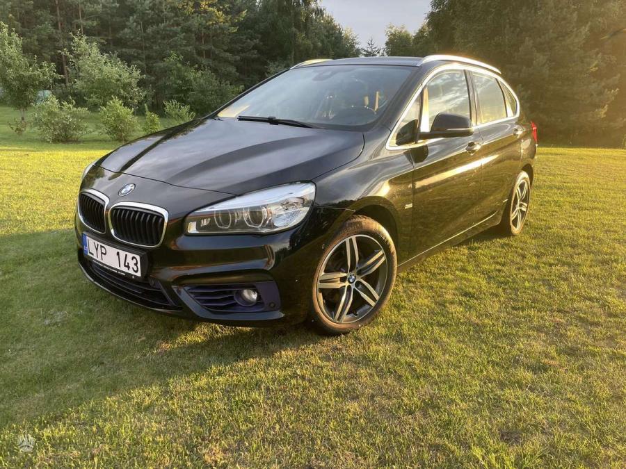Black BMW 220 2016 in Vilnius, with an engine capacity of 2.00 L and mileage of 260 thousand km for 8800 €, photo 16 on AUTOMOTO.COM.LV