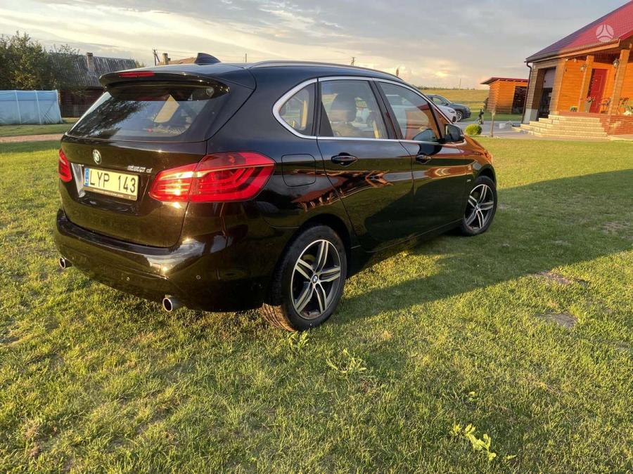 Black BMW 220 2016 in Vilnius, with an engine capacity of 2.00 L and mileage of 260 thousand km for 8800 €, photo 17 on AUTOMOTO.COM.LV