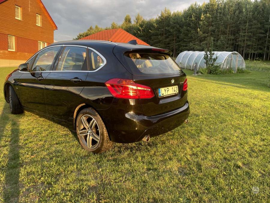 Black BMW 220 2016 in Vilnius, with an engine capacity of 2.00 L and mileage of 260 thousand km for 8800 €, photo 18 on AUTOMOTO.COM.LV