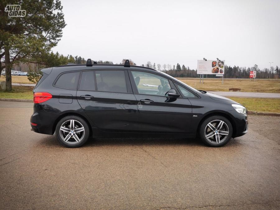 Black BMW 220 2017 in Riga, with an engine capacity of 2.00 L and mileage of 210 thousand km for 13300 €, photo 4 on AUTOMOTO.COM.LV