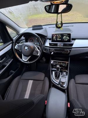 Black BMW 220 2017 in Riga, with an engine capacity of 2.00 L and mileage of 210 thousand km for 13300 €, photo 9 on AUTOMOTO.COM.LV