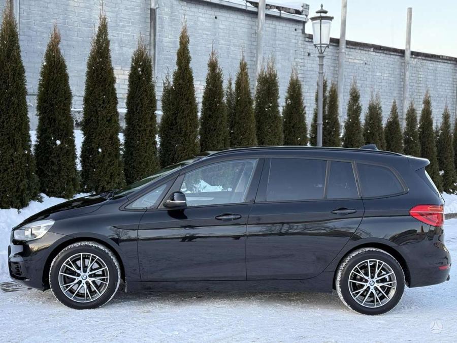 Black BMW 220 2017 in Siauliai, with an engine capacity of 2.00 L and mileage of 176 thousand km for 7999 €, photo 5 on AUTOMOTO.COM.LV