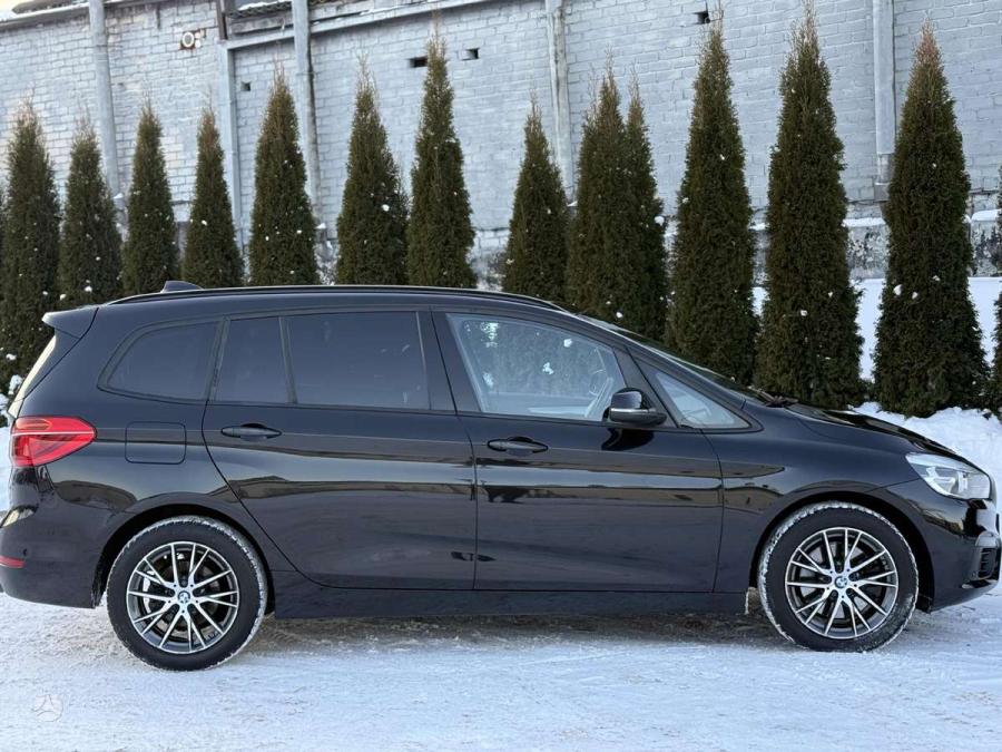 Black BMW 220 2017 in Siauliai, with an engine capacity of 2.00 L and mileage of 176 thousand km for 7999 €, photo 6 on AUTOMOTO.COM.LV