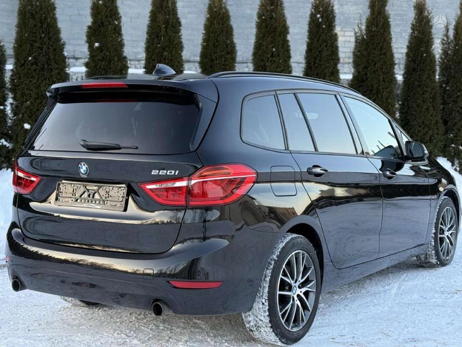 Black BMW 220 2017 in Siauliai, with an engine capacity of 2.00 L and mileage of 176 thousand km for 7999 €, photo 10 on AUTOMOTO.COM.LV