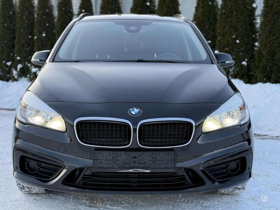 Black BMW 220 2017 in Siauliai, with an engine capacity of 2.00 L and mileage of 176 thousand km for 7999 €, photo 11 on AUTOMOTO.COM.LV
