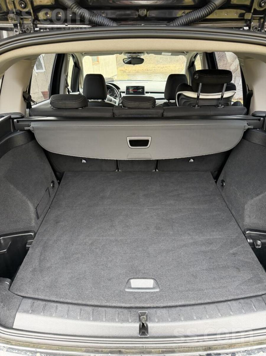 Black BMW 220 2017 in Cesis, with an engine capacity of 2.00 L and mileage of 172 thousand km for 11500 €, photo 11 on AUTOMOTO.COM.LV