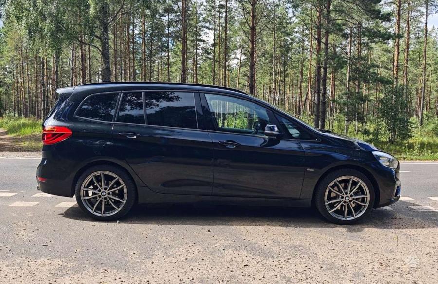 Black BMW 220 2017 in Kazlu Ruda, with an engine capacity of 2.00 L and mileage of 200 thousand km for 11000 €, photo 7 on AUTOMOTO.COM.LV