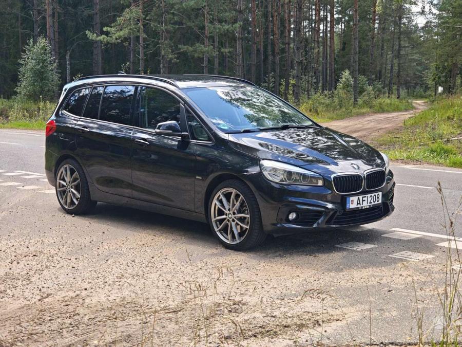 Black BMW 220 2017 in Kazlu Ruda, with an engine capacity of 2.00 L and mileage of 200 thousand km for 11000 €, photo 8 on AUTOMOTO.COM.LV