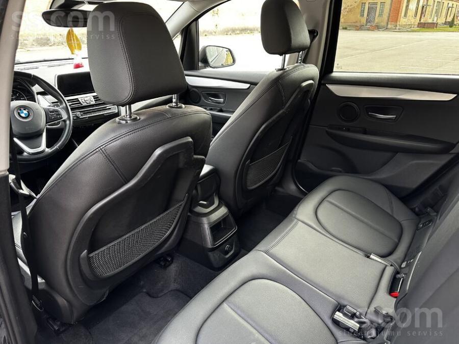 Black BMW 220 2018 in Riga, with an engine capacity of 2.00 L and mileage of 222 thousand km for 9000 €, photo 14 on AUTOMOTO.COM.LV