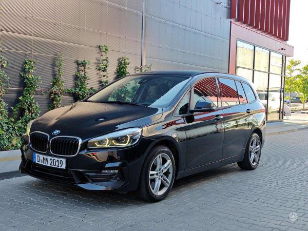 Black BMW 220 2019 in Klaipeda, with an engine capacity of 2.00 L and mileage of 290 thousand km for 12950 €, photo 2 on AUTOMOTO.COM.LV