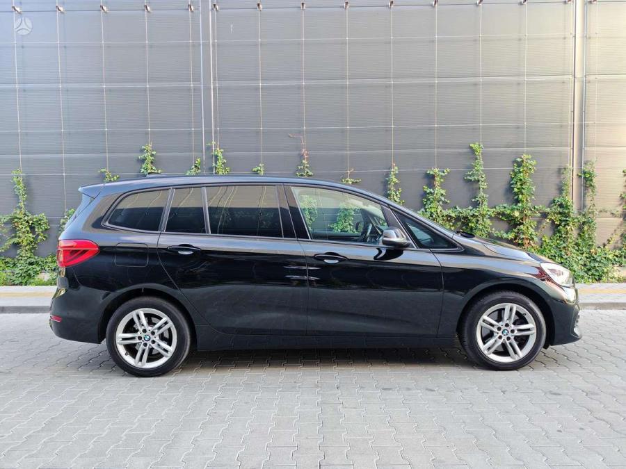 Black BMW 220 2019 in Klaipeda, with an engine capacity of 2.00 L and mileage of 290 thousand km for 12950 €, photo 10 on AUTOMOTO.COM.LV