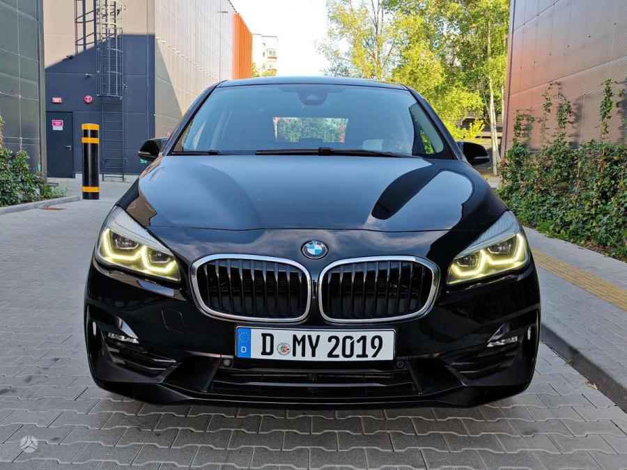 Black BMW 220 2019 in Klaipeda, with an engine capacity of 2.00 L and mileage of 290 thousand km for 12950 €, photo 13 on AUTOMOTO.COM.LV