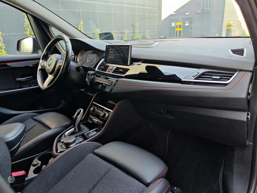 Black BMW 220 2019 in Klaipeda, with an engine capacity of 2.00 L and mileage of 290 thousand km for 12950 €, photo 24 on AUTOMOTO.COM.LV