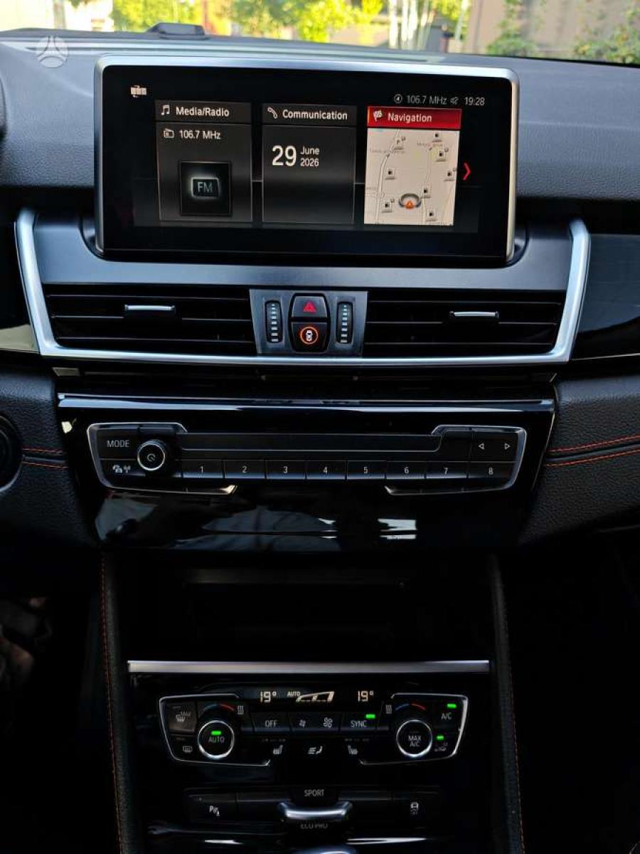Black BMW 220 2019 in Klaipeda, with an engine capacity of 2.00 L and mileage of 290 thousand km for 12950 €, photo 37 on AUTOMOTO.COM.LV