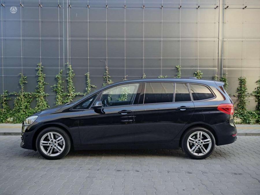 Black BMW 220 2019 in Klaipeda, with an engine capacity of 2.00 L and mileage of 290 thousand km for 12750 €, photo 5 on AUTOMOTO.COM.LV