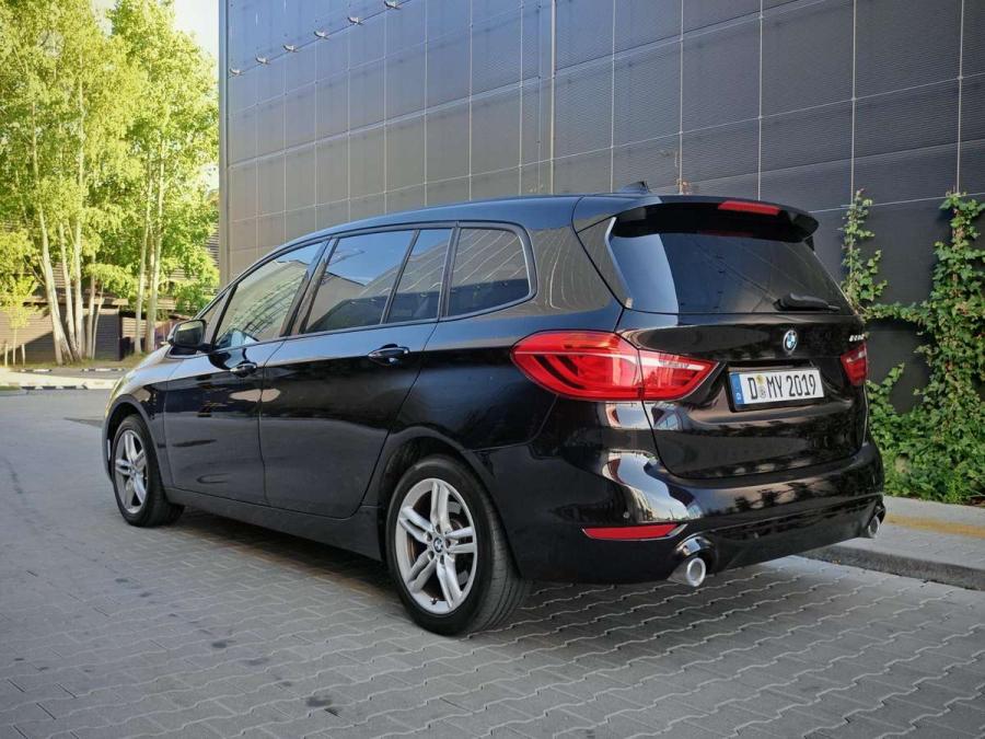 Black BMW 220 2019 in Klaipeda, with an engine capacity of 2.00 L and mileage of 290 thousand km for 12750 €, photo 6 on AUTOMOTO.COM.LV