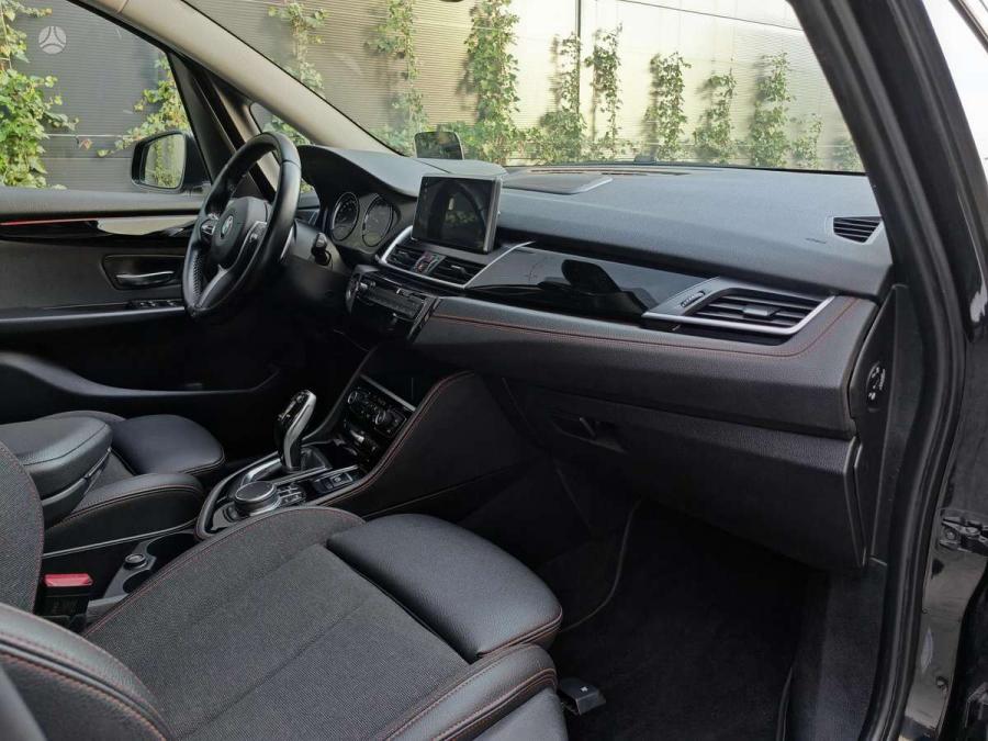 Black BMW 220 2019 in Klaipeda, with an engine capacity of 2.00 L and mileage of 290 thousand km for 12750 €, photo 27 on AUTOMOTO.COM.LV