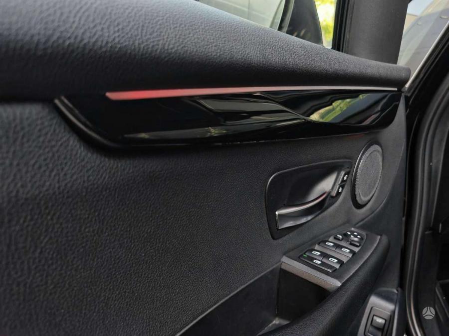 Black BMW 220 2019 in Klaipeda, with an engine capacity of 2.00 L and mileage of 290 thousand km for 12750 €, photo 31 on AUTOMOTO.COM.LV
