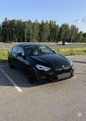 Melns BMW 220 2020 Kauņa, ar dzinēja tilpumu 2.00 L un nobraukumu 199 tūkst. km par 21700 €, foto  vietnē AUTOMOTO.COM.LV