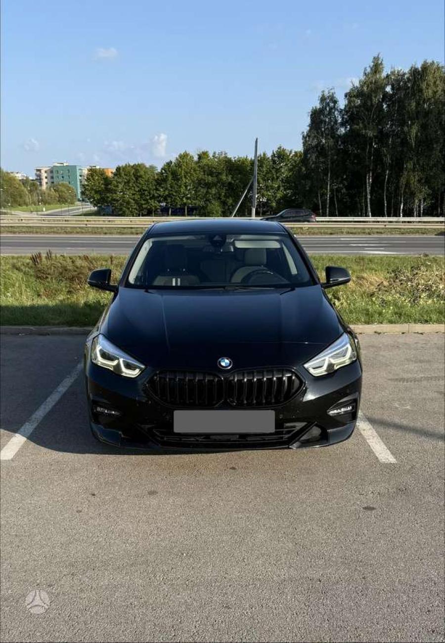 Black BMW 220 2020 in Kaunas, with an engine capacity of 2.00 L and mileage of 199 thousand km for 21700 €, photo 6 on AUTOMOTO.COM.LV