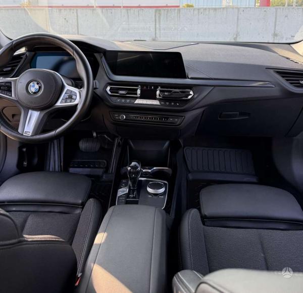 Black BMW 220 2020 in Kaunas, with an engine capacity of 2.00 L and mileage of 199 thousand km for 21700 €, photo 9 on AUTOMOTO.COM.LV