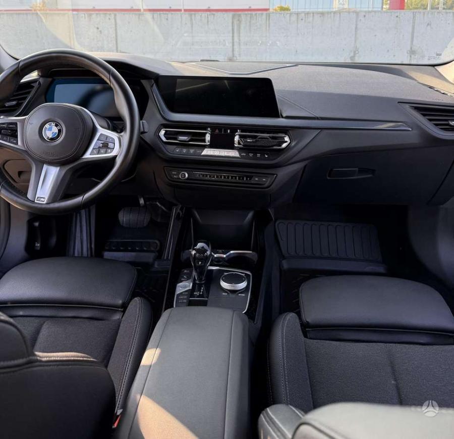Black BMW 220 2020 in Kaunas, with an engine capacity of 2.00 L and mileage of 199 thousand km for 21700 €, photo 9 on AUTOMOTO.COM.LV