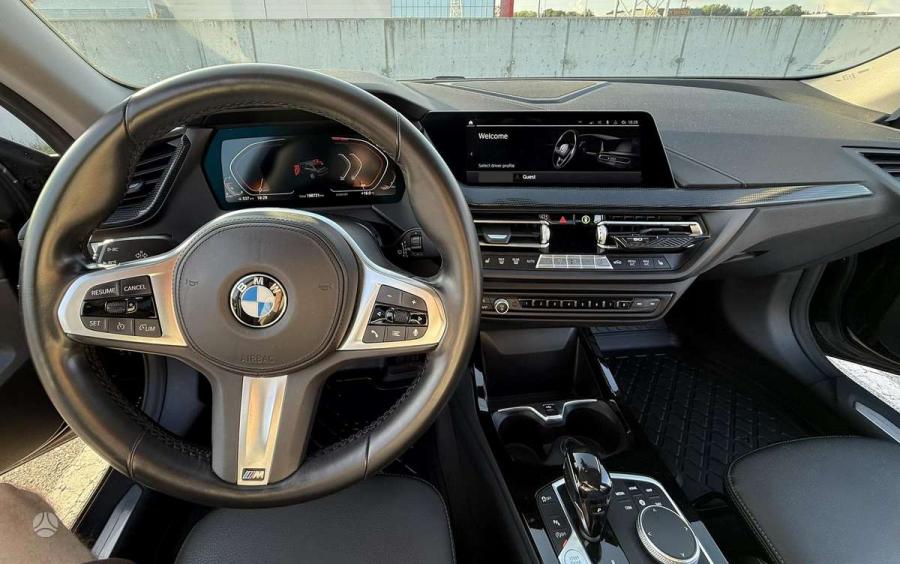 Black BMW 220 2020 in Kaunas, with an engine capacity of 2.00 L and mileage of 199 thousand km for 21700 €, photo 10 on AUTOMOTO.COM.LV