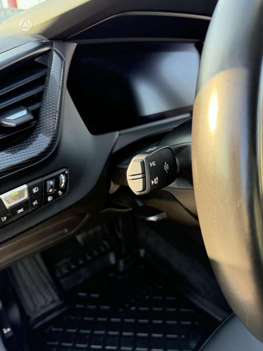Black BMW 220 2020 in Kaunas, with an engine capacity of 2.00 L and mileage of 199 thousand km for 21700 €, photo 13 on AUTOMOTO.COM.LV