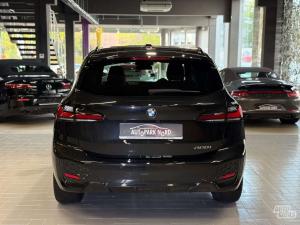 Black BMW 220 2023 in Kaunas, with an engine capacity of 1.50 L and mileage of 56 thousand km for 33114 €, photo 6 on AUTOMOTO.COM.LV